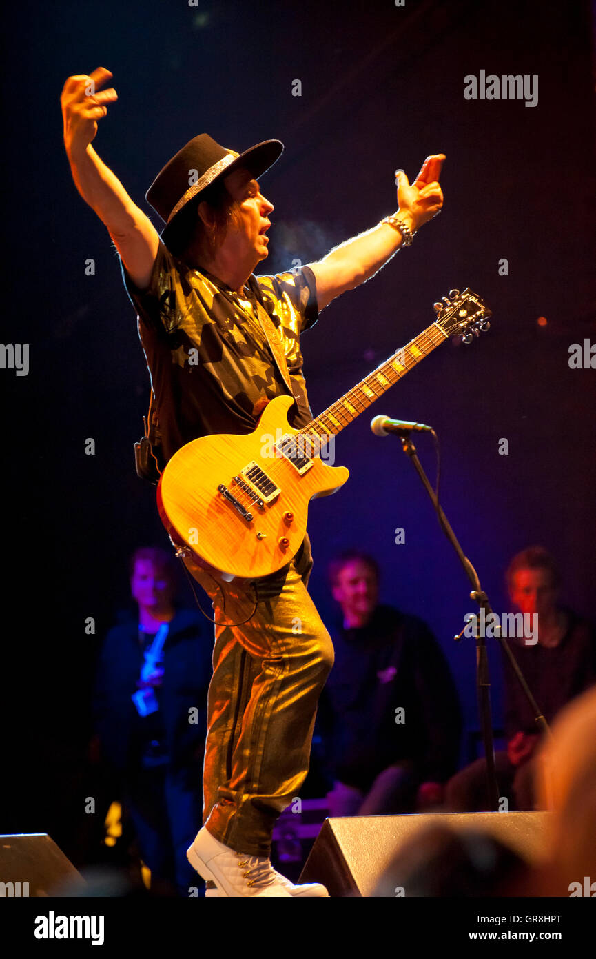 Slade In Concert On Kiel Week 2011 Stock Photo - Alamy