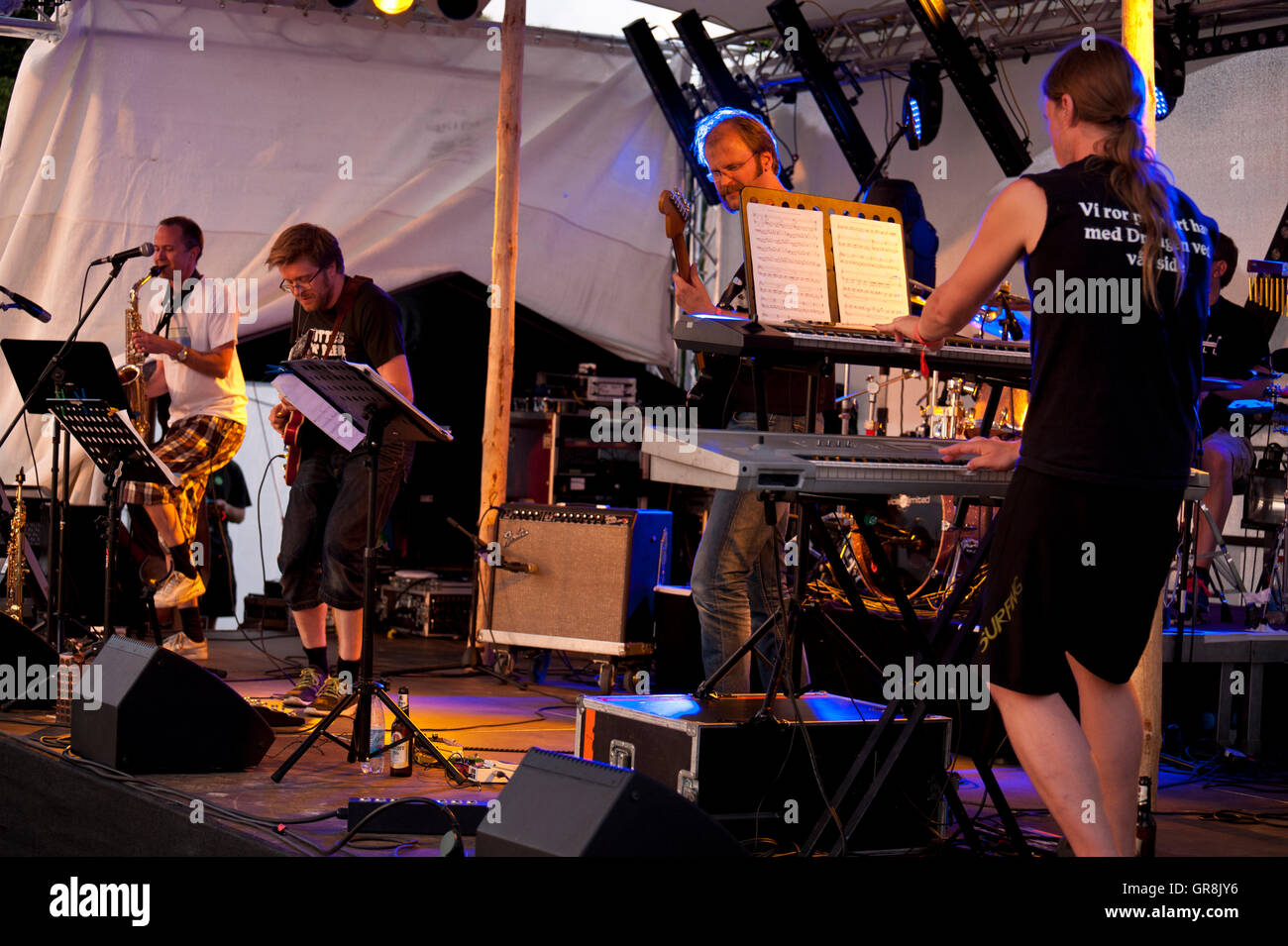 Progressive rock music hi-res stock photography and images - Alamy