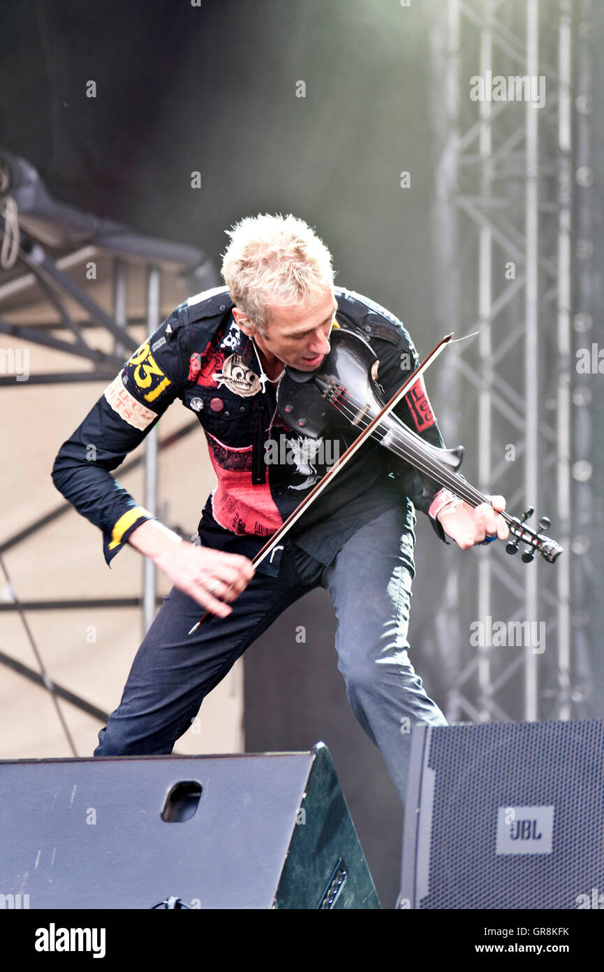 The levellers rock band hi-res stock photography and images - Alamy