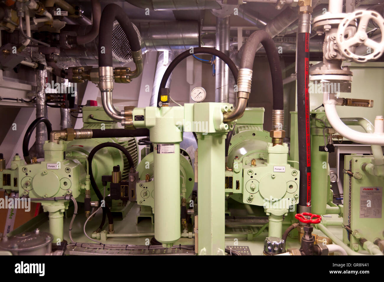 Transport utility machine hi-res stock photography and images - Alamy