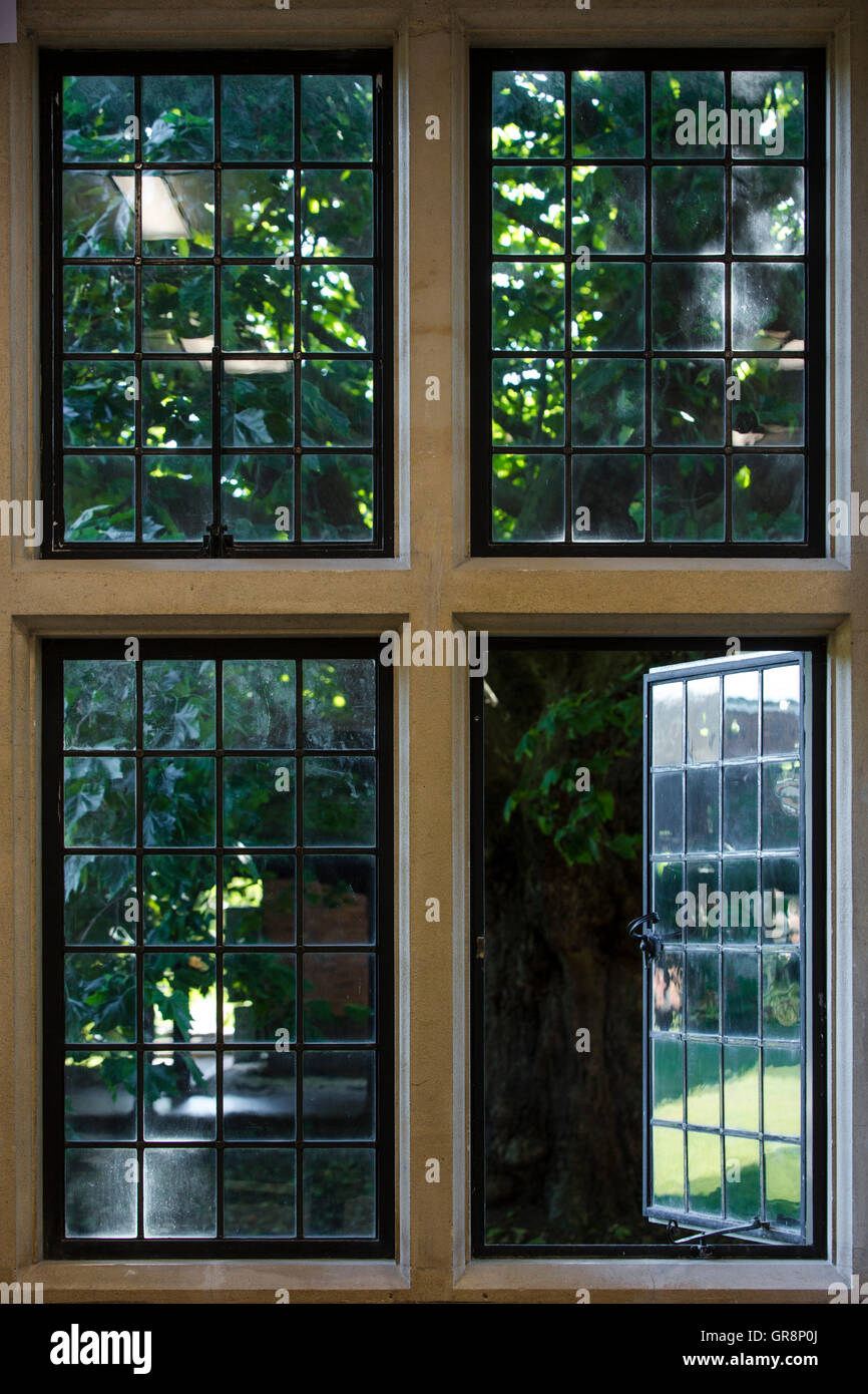 Sections open hi-res stock photography and images - Alamy