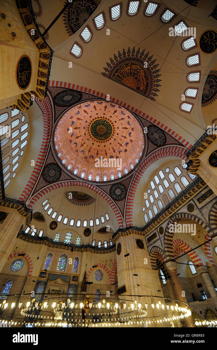 Suleymaniye mosque interior hi-res stock photography and images - Alamy