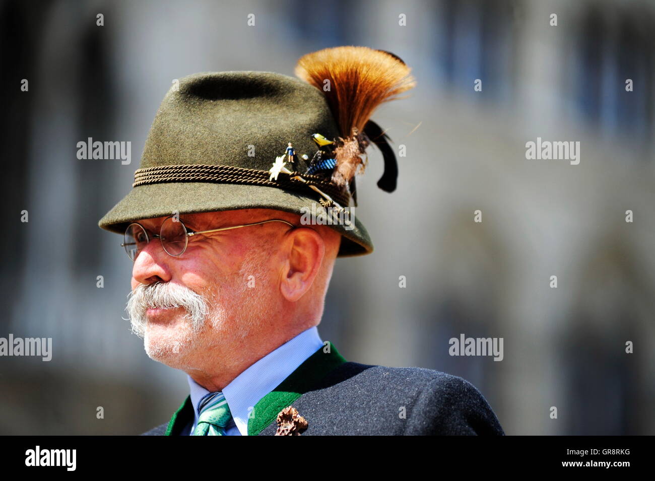 Customs and ritual hi-res stock photography and images - Alamy