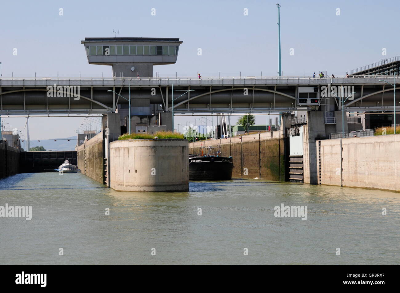 Schleuse hi-res stock photography and images - Alamy