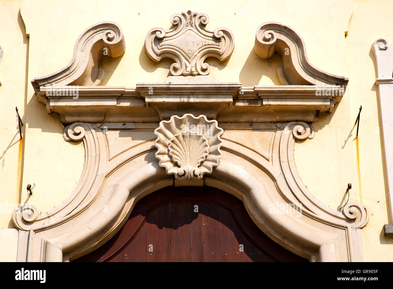 Over door hi-res stock photography and images - Alamy