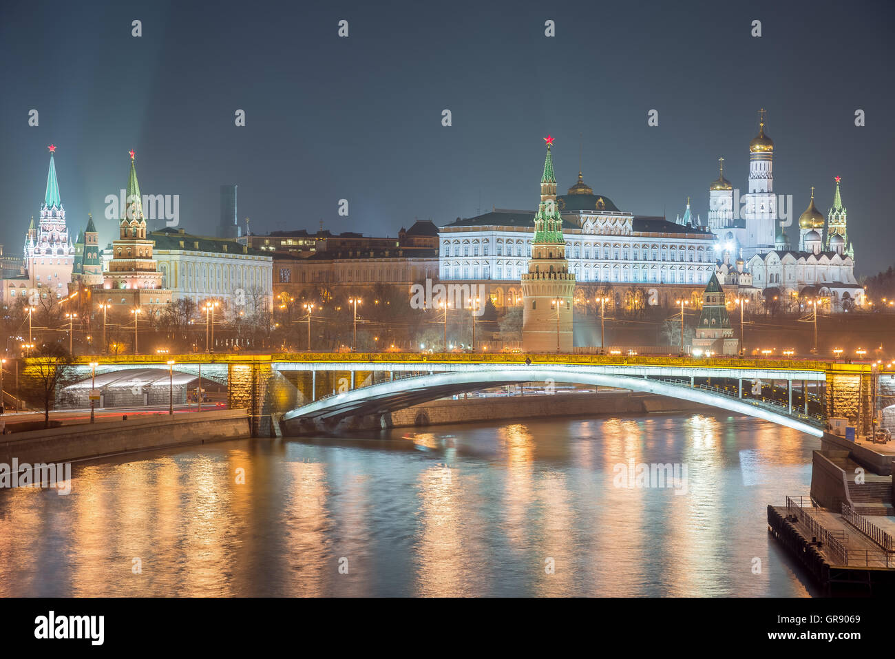 Moscow skyline night hi-res stock photography and images - Alamy