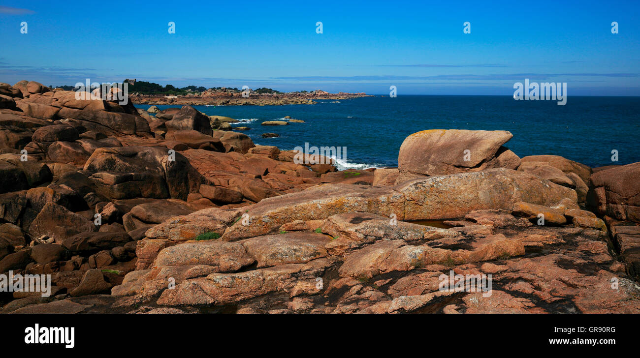 Rocks On The Pink Granite Coast, Brittany, France Stock Photo - Alamy