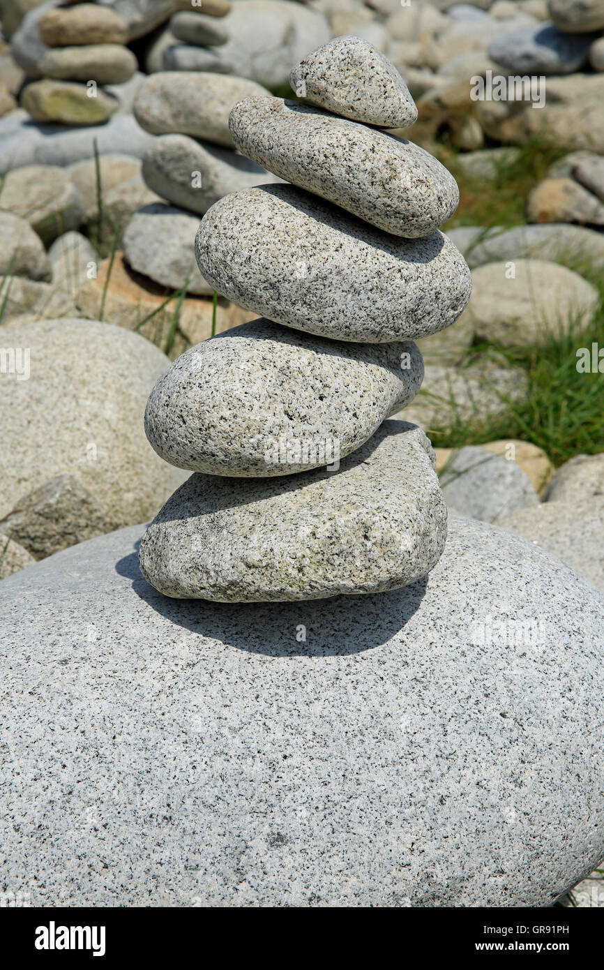 Cairn, Cairns, Cairn On The Coast, Brittany Stock Photo - Alamy