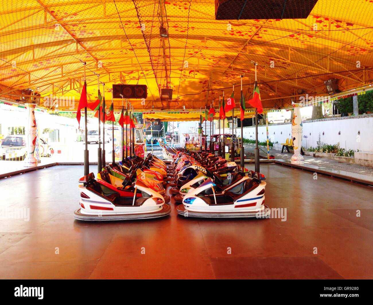 Dashing cars hi-res stock photography and images - Alamy