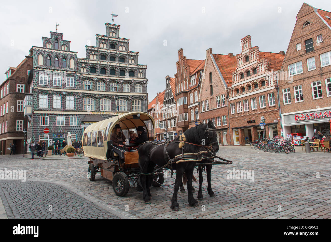 Luneburg old town hi-res stock photography and images - Alamy