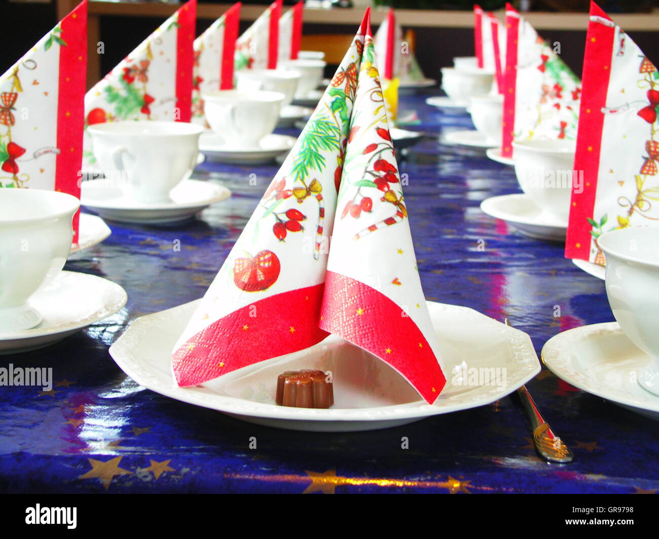 Family bash hi-res stock photography and images - Alamy