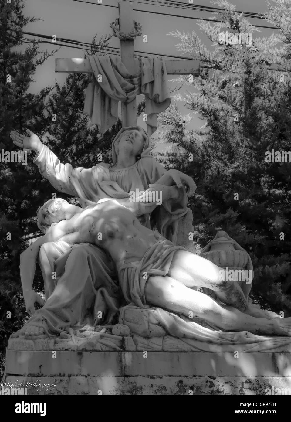 Pieta sculpture hi-res stock photography and images - Alamy