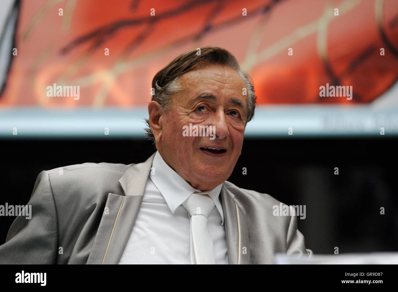 Richard lugner hi-res stock photography and images - Alamy