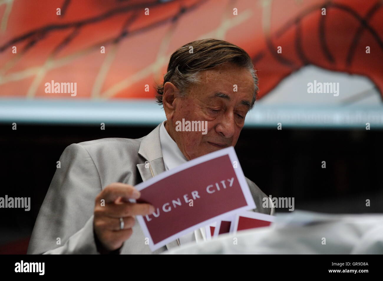 Richard lugner hi-res stock photography and images - Alamy