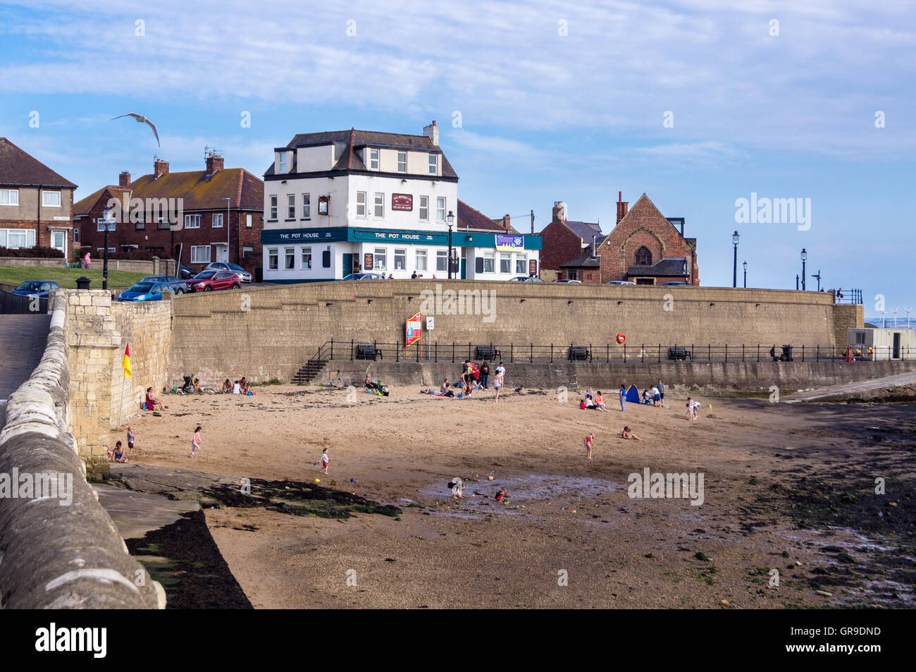 Pot house hi-res stock photography and images - Alamy