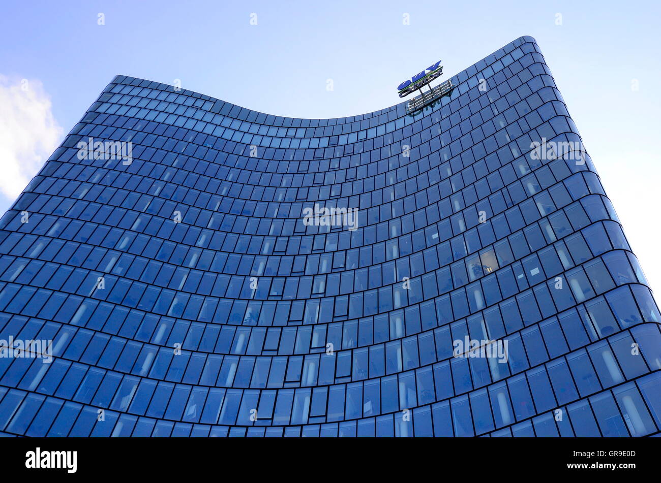Omv company headquarters hi-res stock photography and images - Alamy