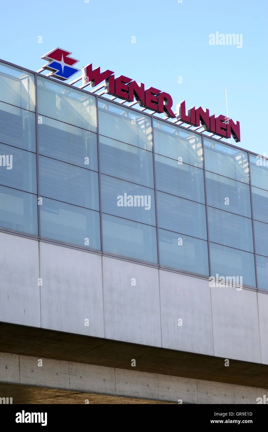 Wiener linien hi-res stock photography and images - Alamy