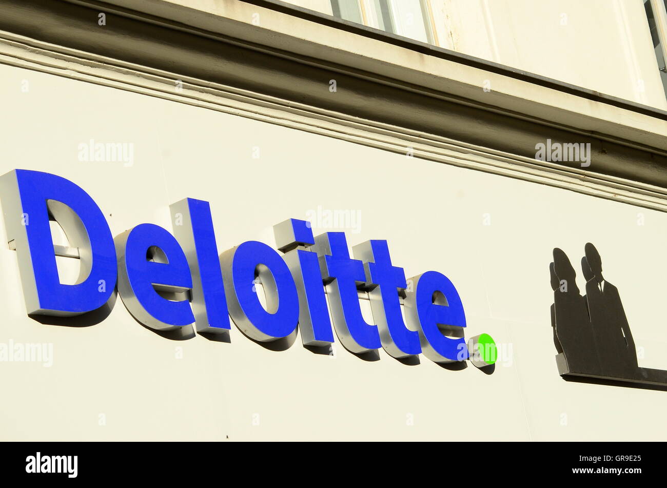 Deloitte hi-res stock photography and images - Alamy