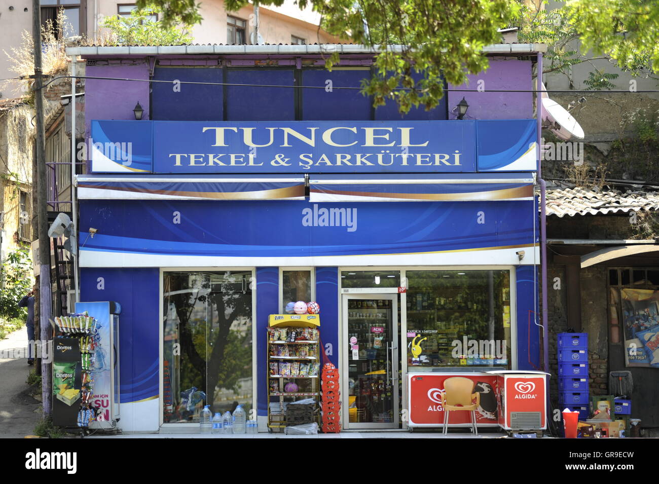 Istanbul business district hi-res stock photography and images - Alamy