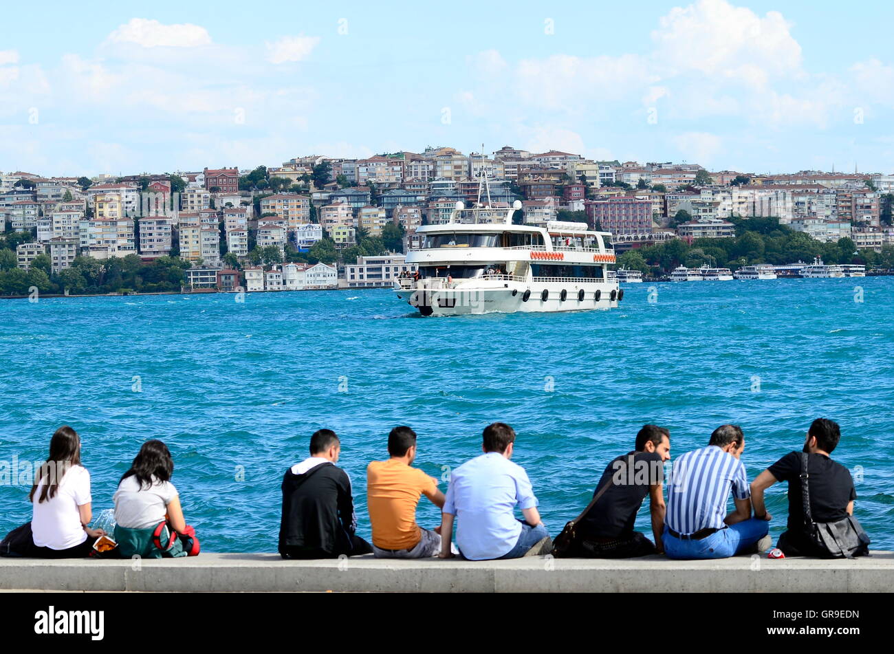 Harbor Scene On The Bosporus, Istanbul Stock Photo - Alamy