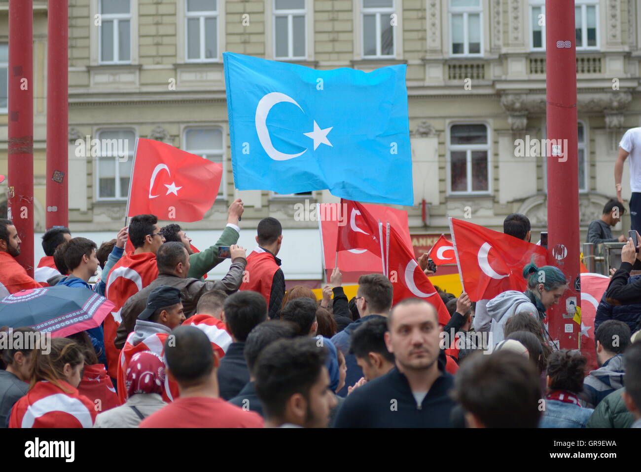 Uiguren hi-res stock photography and images - Alamy