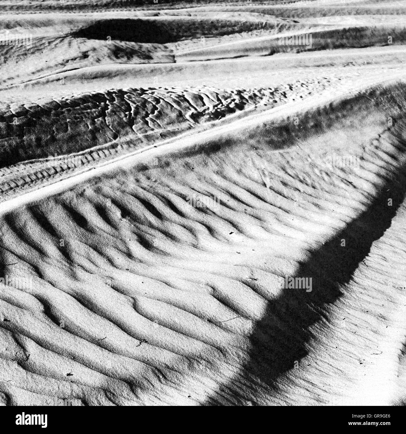 in the sand and direction texture oman desert track of some cars Stock ...