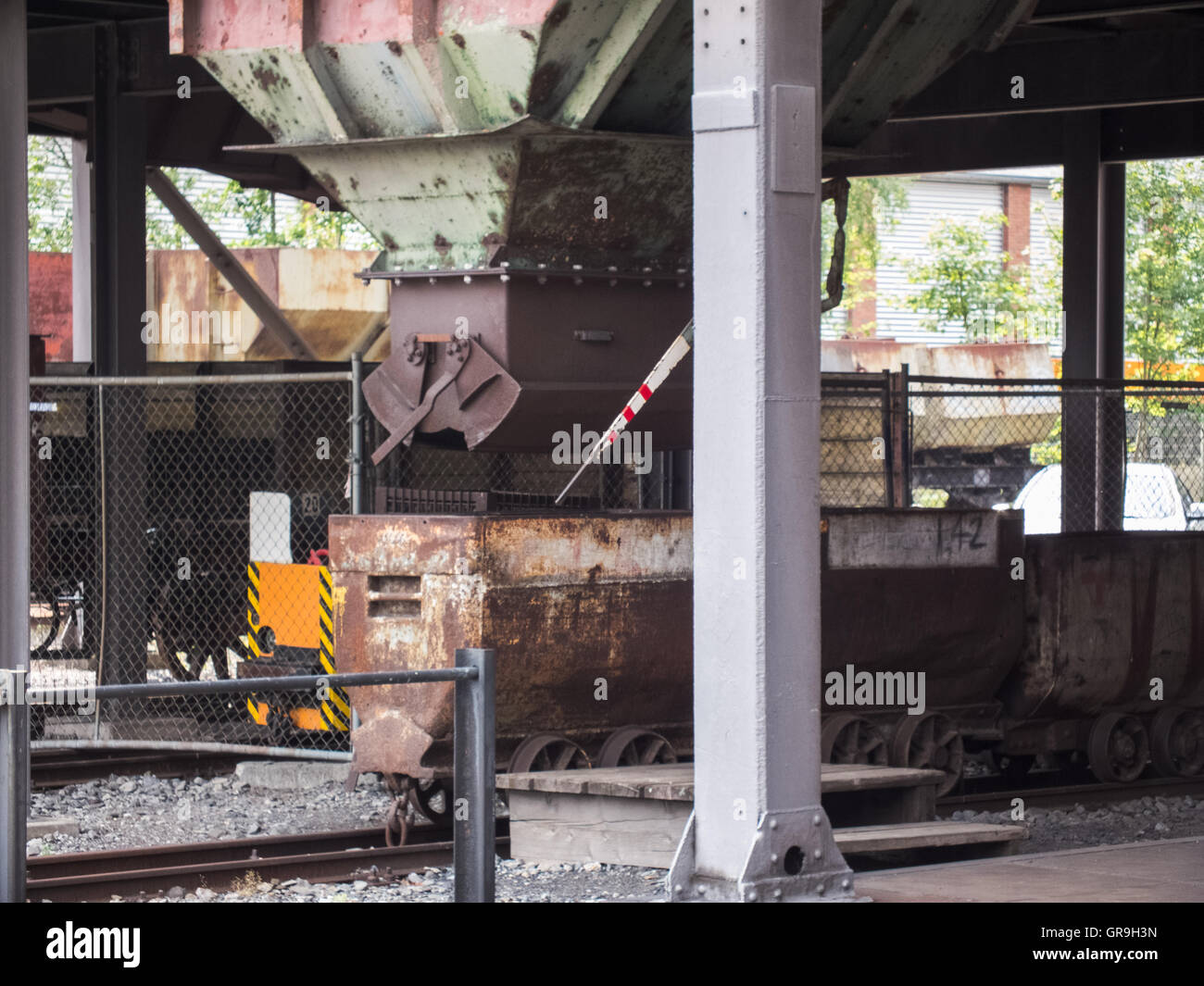 Fuels loading hi-res stock photography and images - Alamy