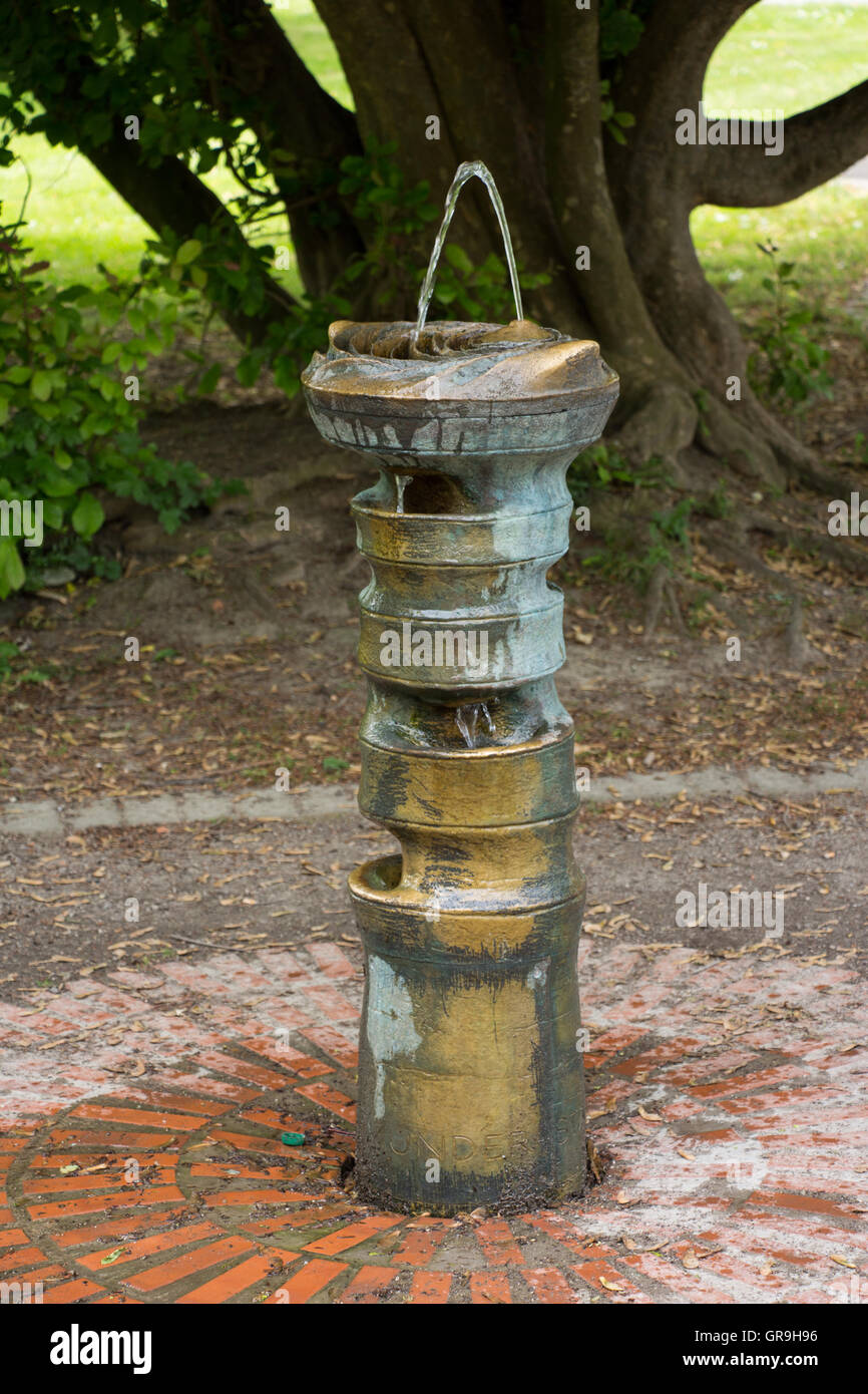 Town drinking fountain hi-res stock photography and images - Alamy