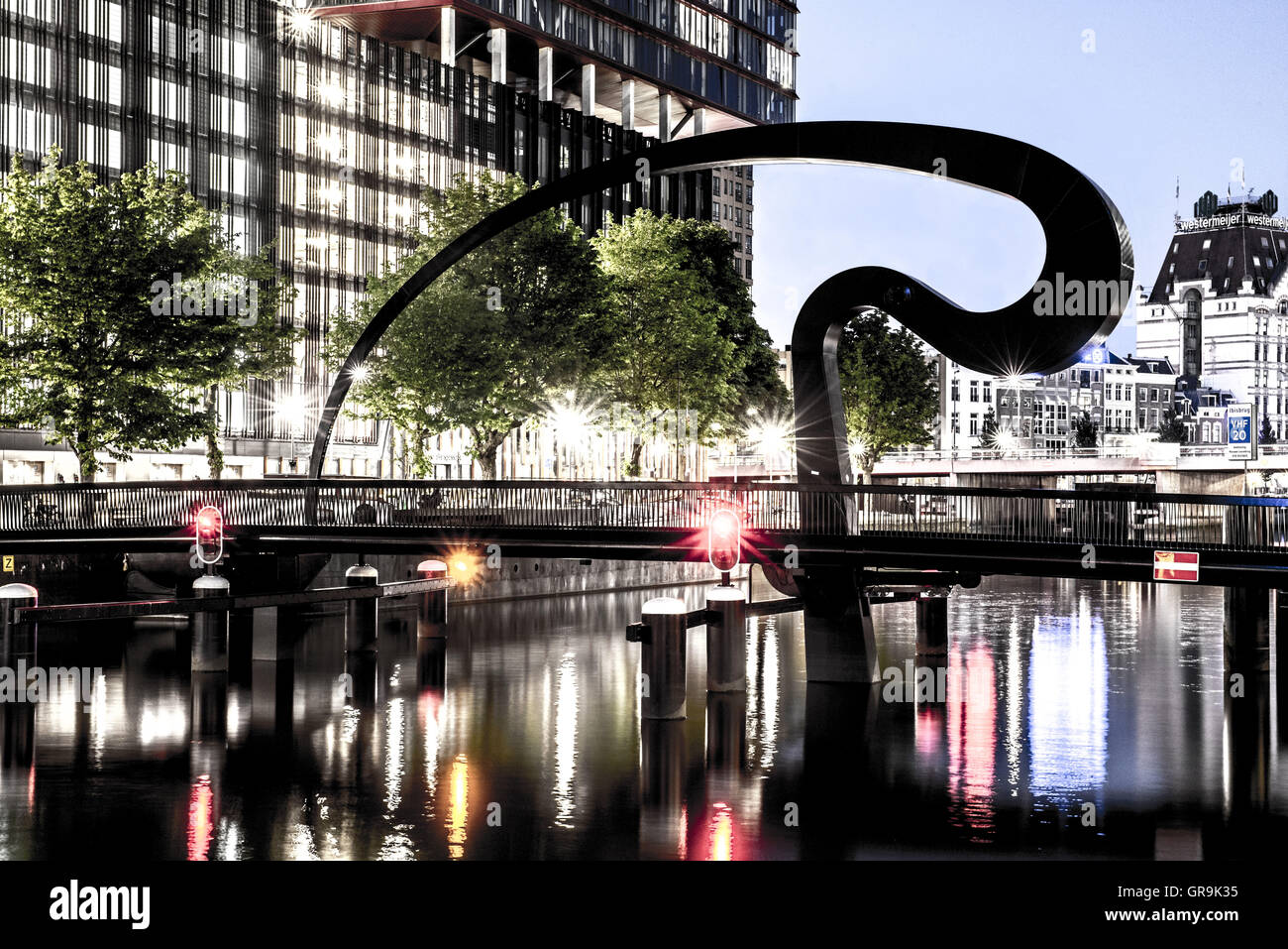 Rotterdam Bicycle Bridge At Night Stock Photo - Alamy