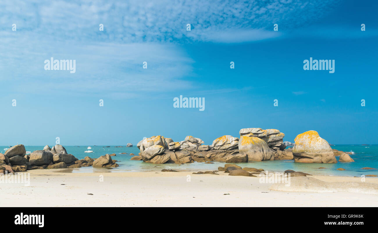 Continents coastline hi-res stock photography and images - Alamy