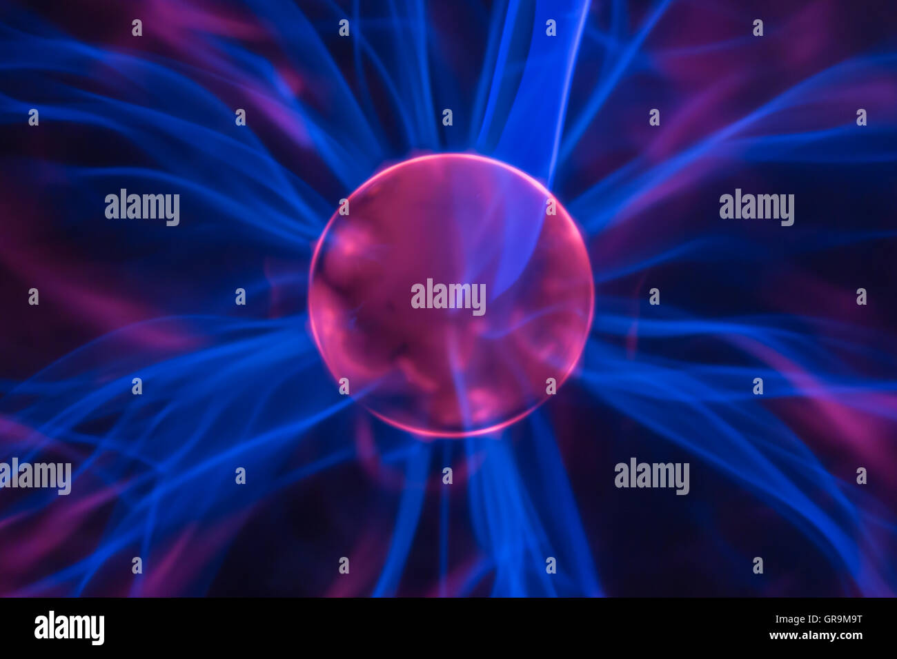 Plasma Sphere Static Electricity Stock Photo - Alamy
