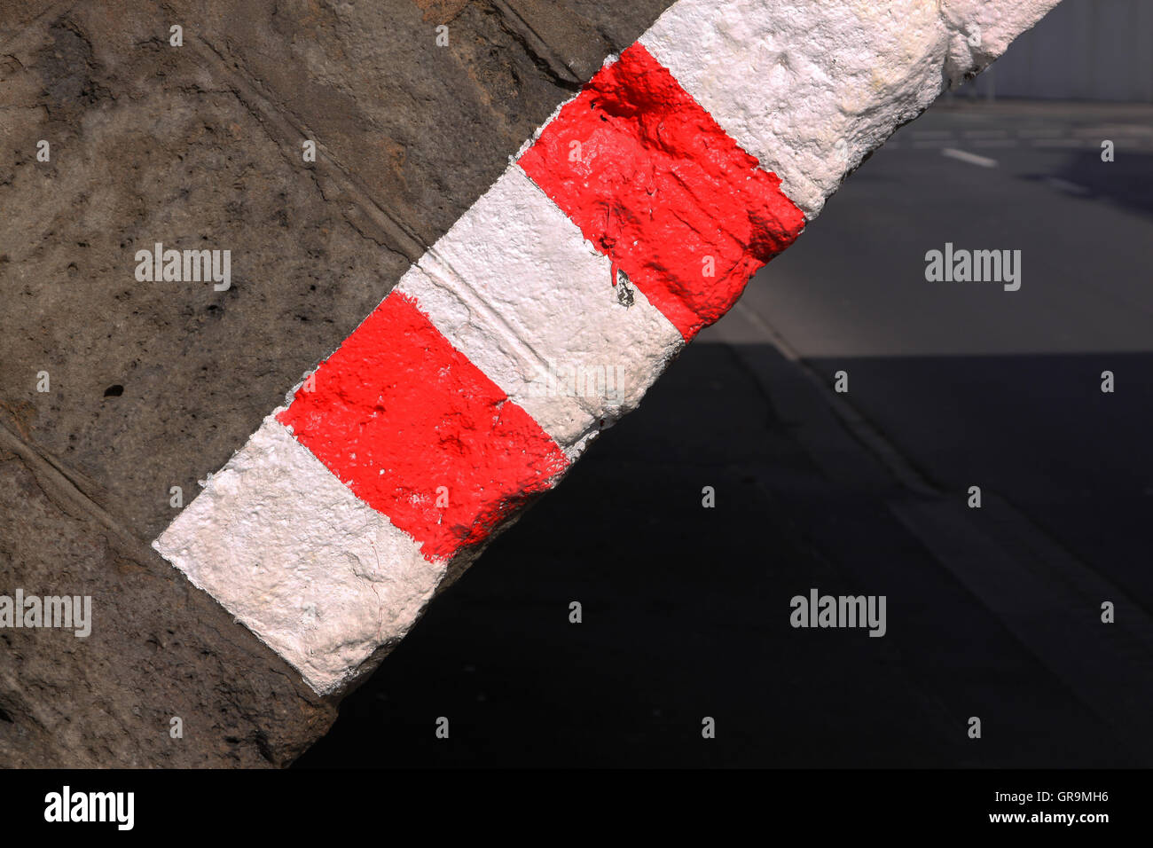 Underpass for vehicles hi-res stock photography and images - Alamy