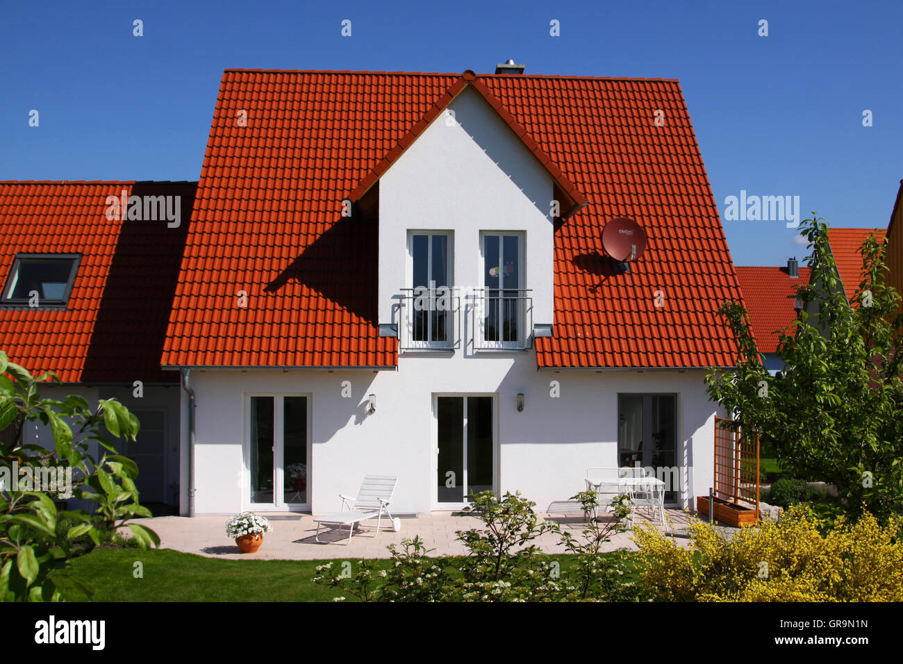 Single family dwelling hi-res stock photography and images - Alamy