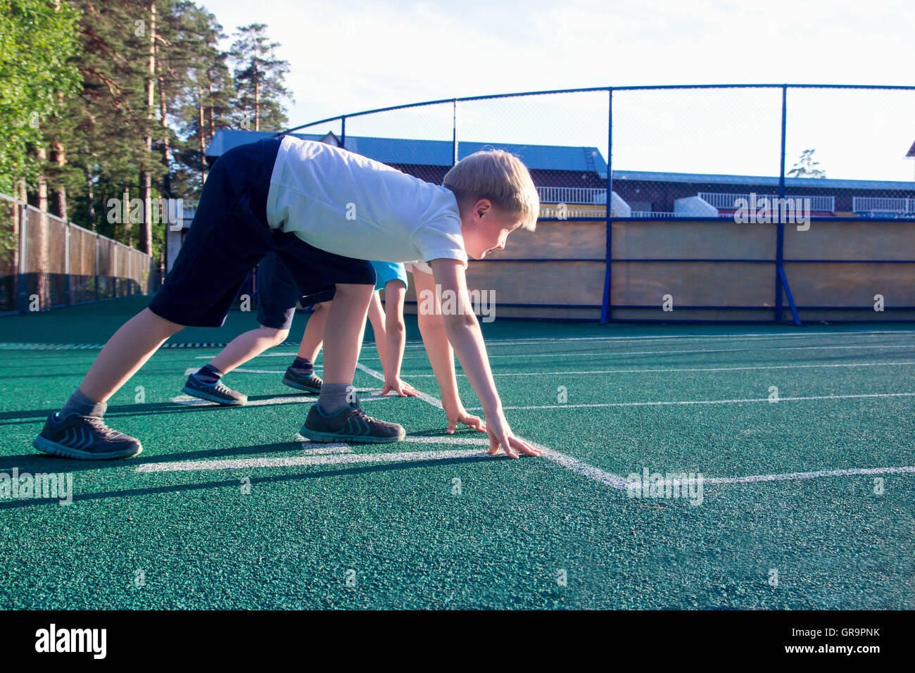 Kids run competition hi-res stock photography and images - Alamy