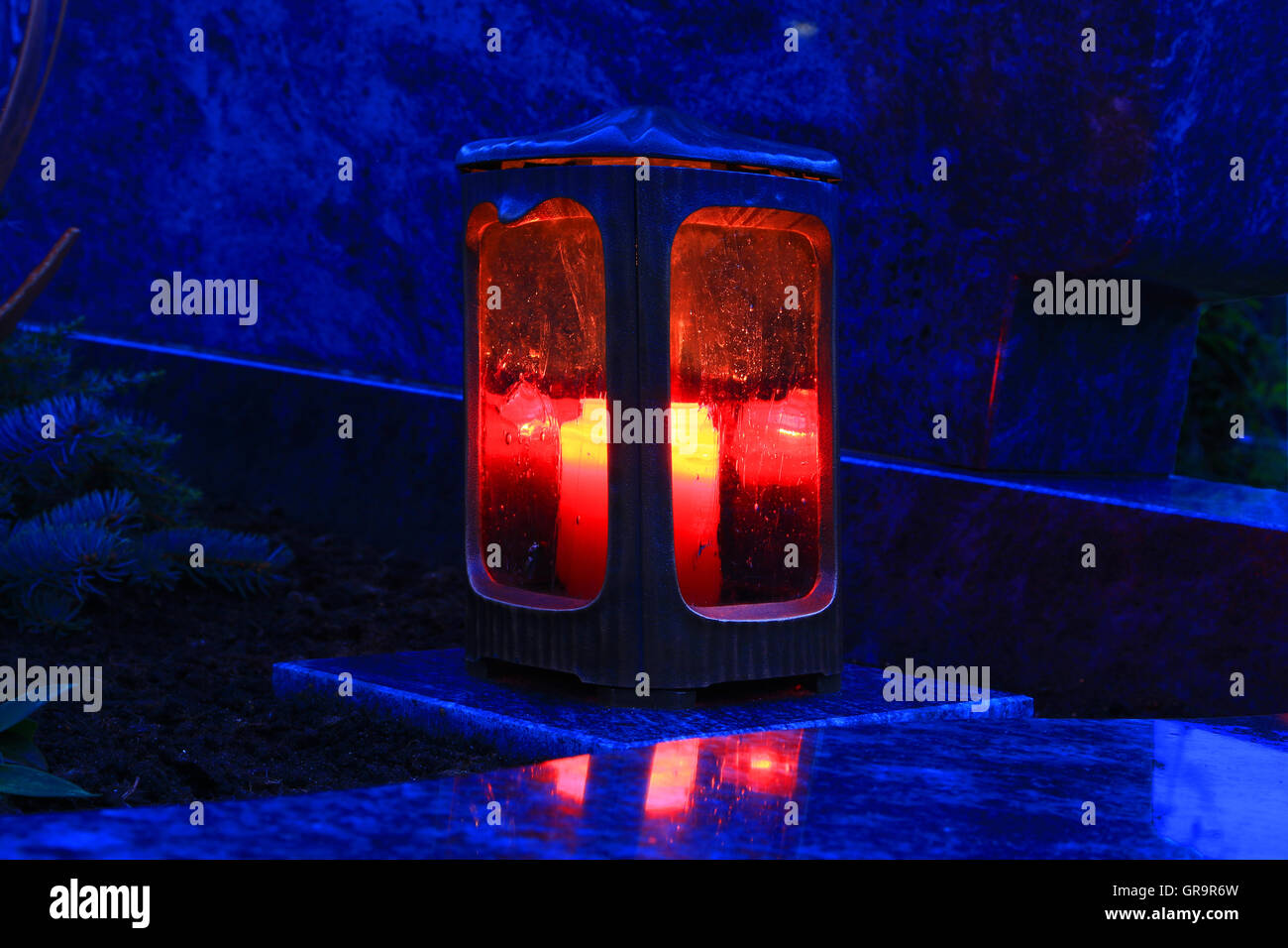 Dark Graves High Resolution Stock Photography and Images - Alamy