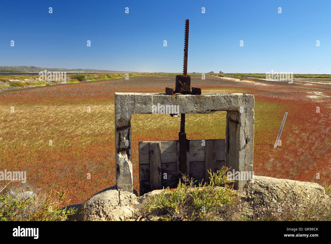 Floodgate hi-res stock photography and images - Alamy