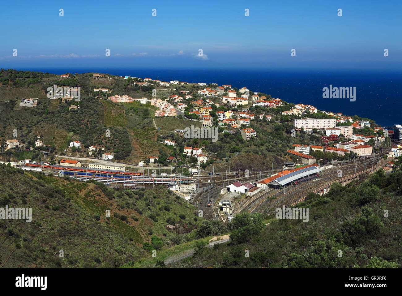 Cerbere hi-res stock photography and images - Alamy