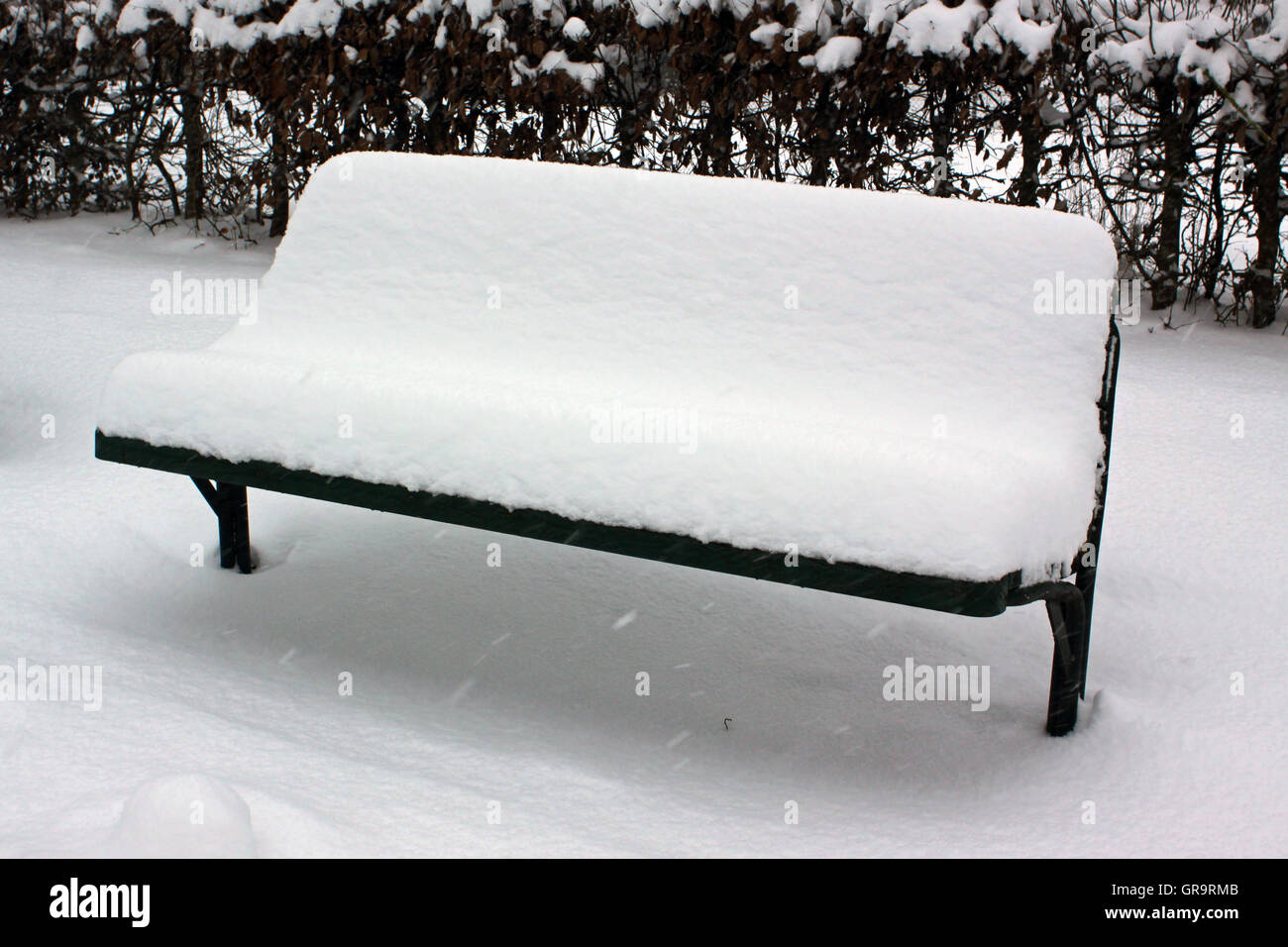 Snowed outdoor hi-res stock photography and images - Alamy