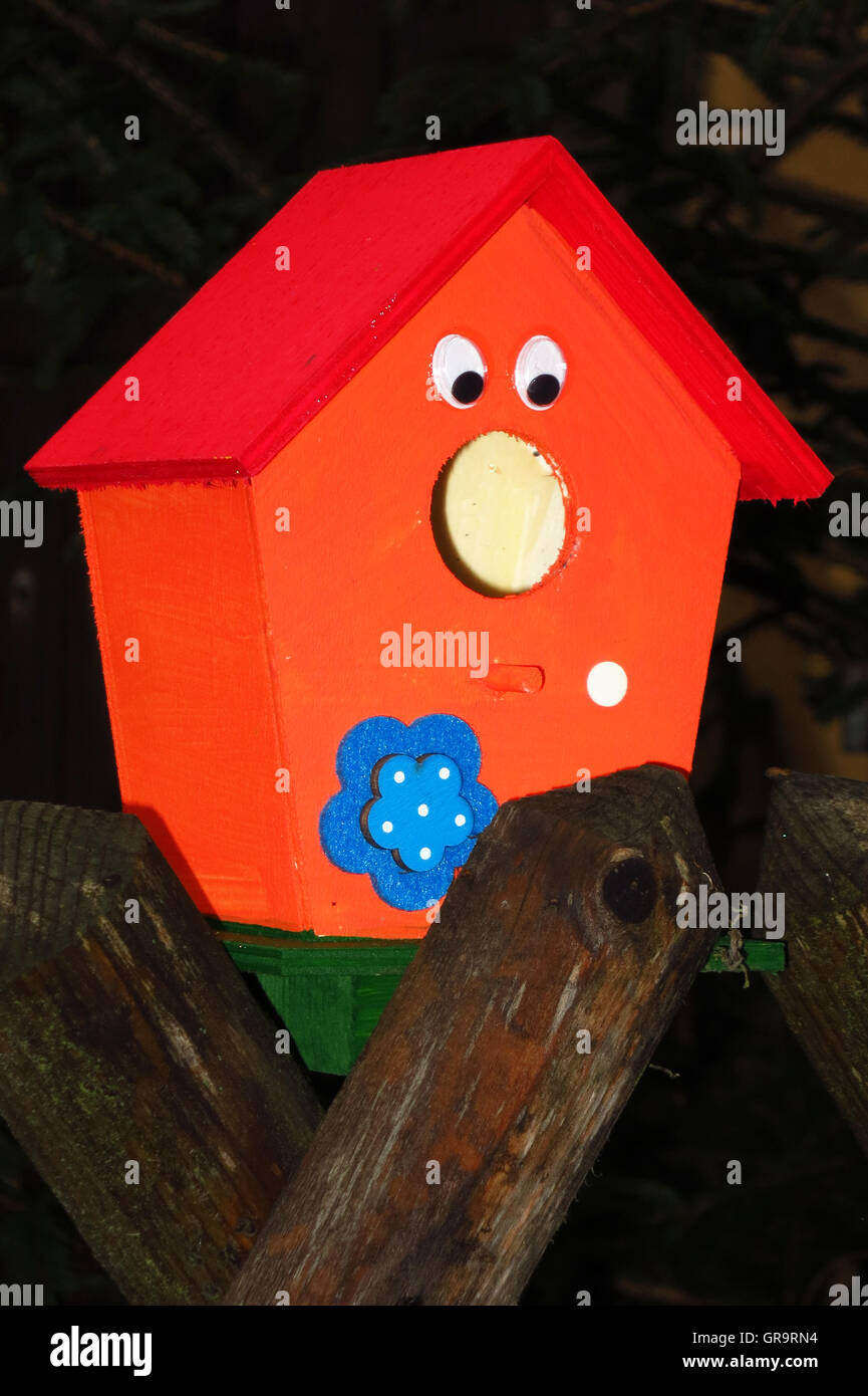 Refuge box hi-res stock photography and images - Alamy