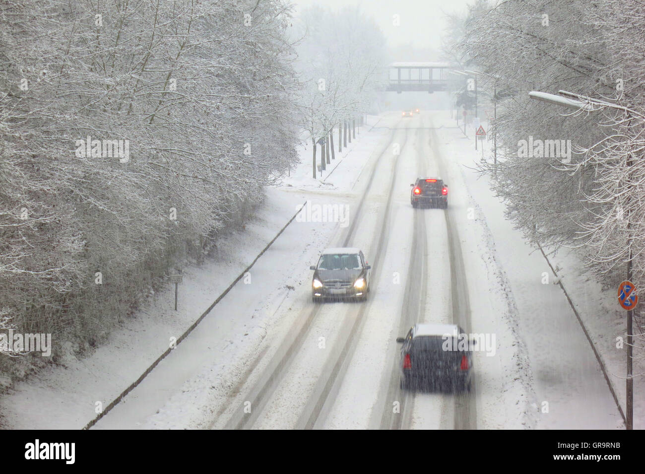 Roadway snow germany hi-res stock photography and images - Alamy