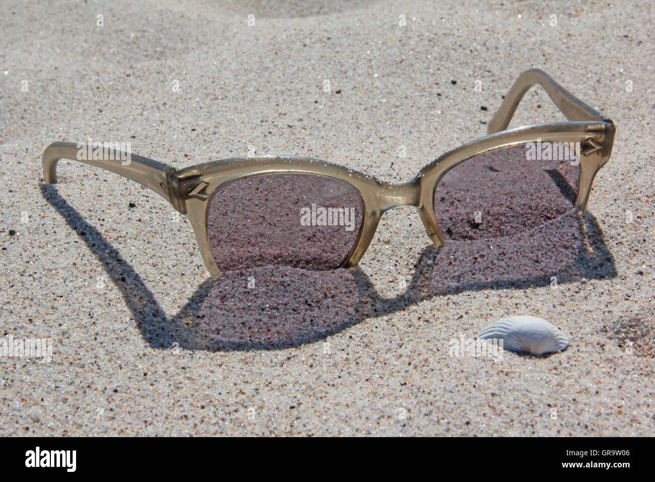 Marine with sunglasses hi-res stock photography and images - Alamy