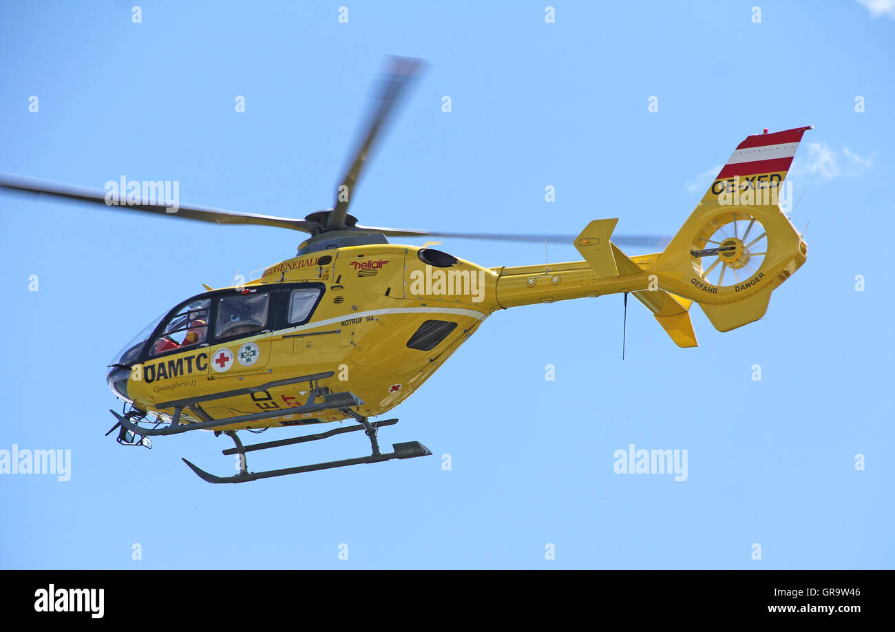 öamtc rescue helicopter austria hi-res stock photography and images - Alamy