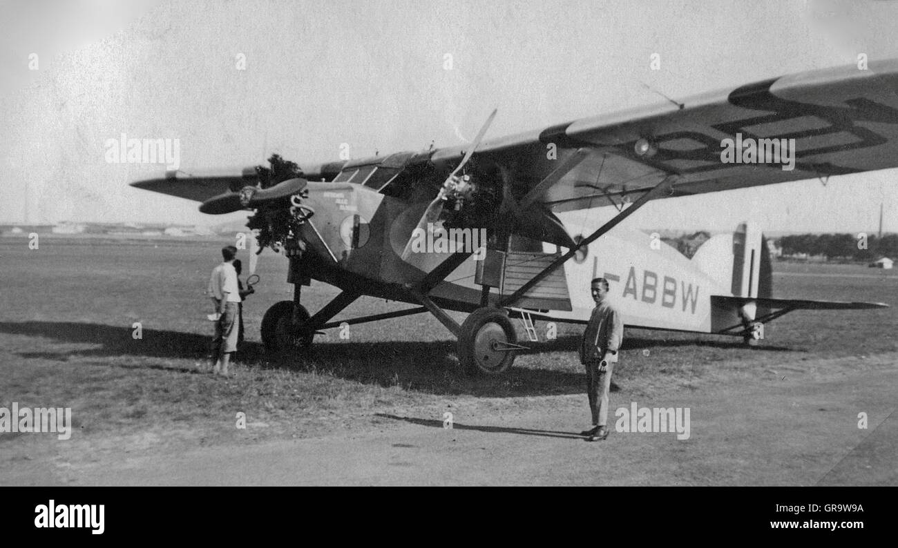 Aircraft Black and White Stock Photos & Images - Alamy