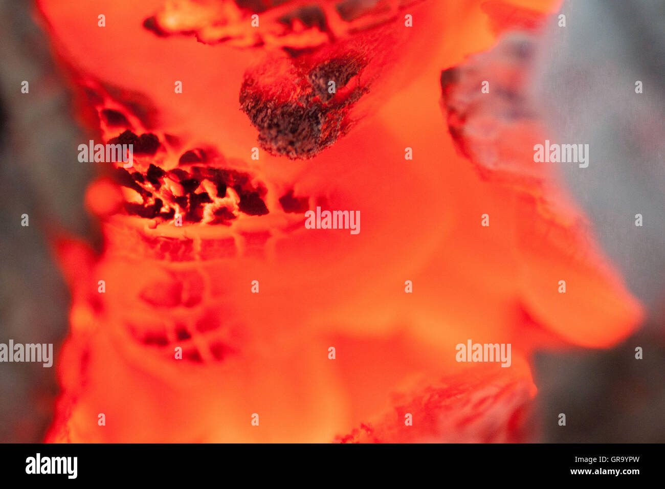 White embers hi-res stock photography and images - Alamy