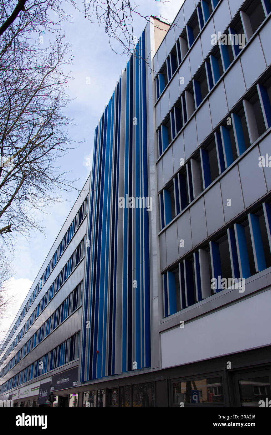 High rise parking garage hi-res stock photography and images - Alamy