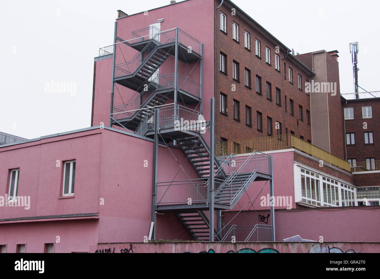 Steel grating stairs hi-res stock photography and images - Alamy