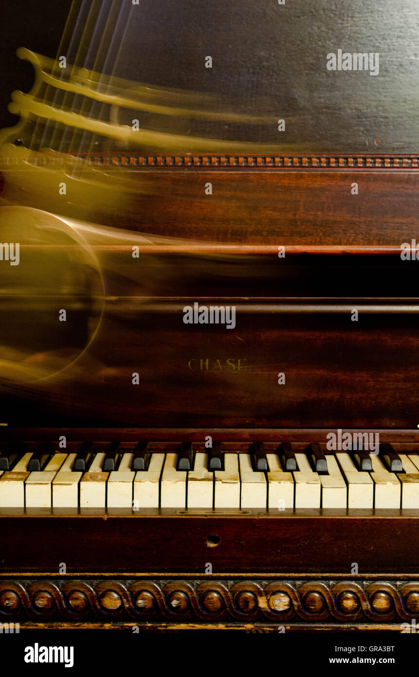 Time keeping instrument hi-res stock photography and images - Alamy