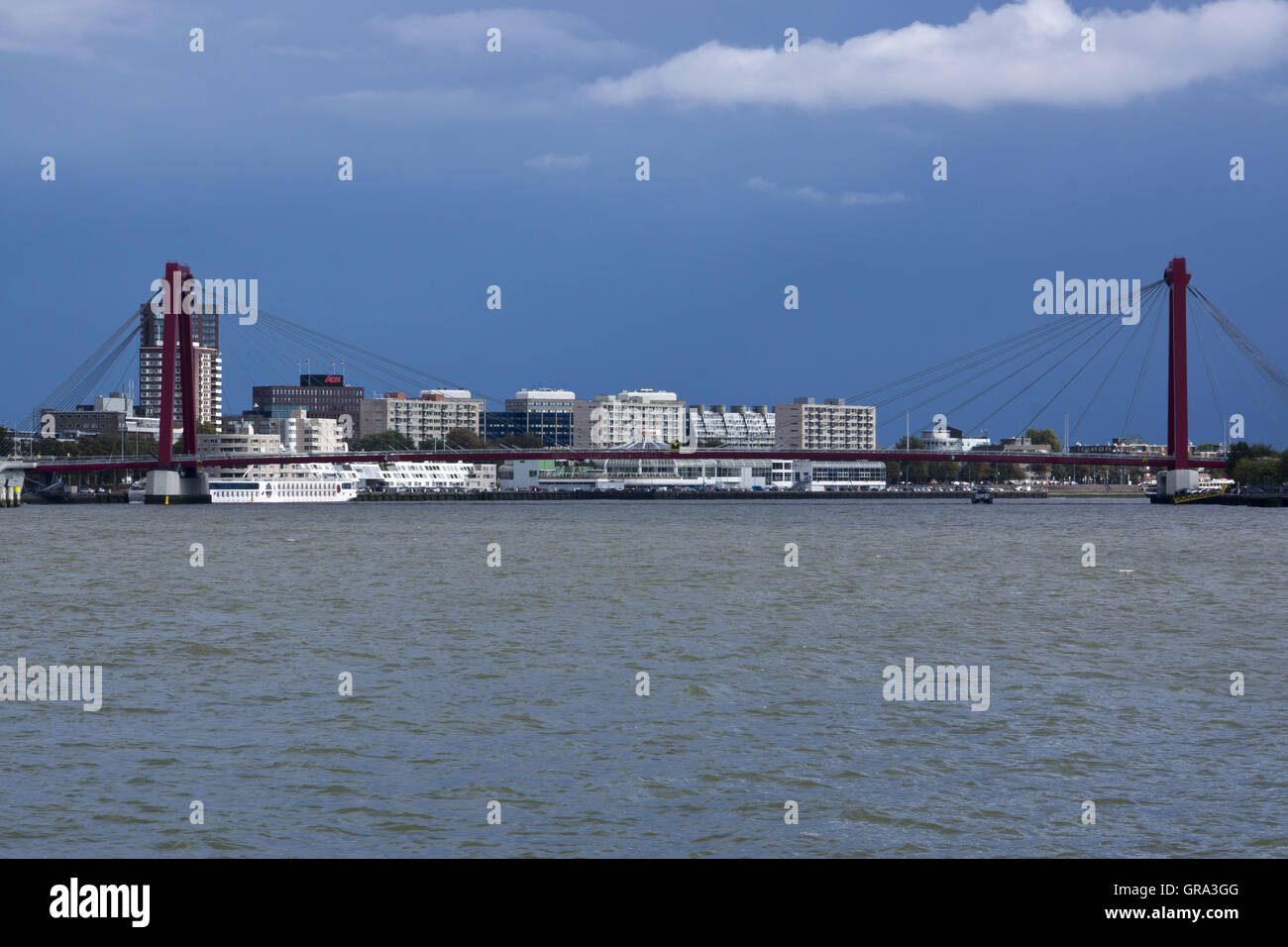 Nieuwe Maas With Willemsbrug, Willems Bridge, Rotterdam, The ...