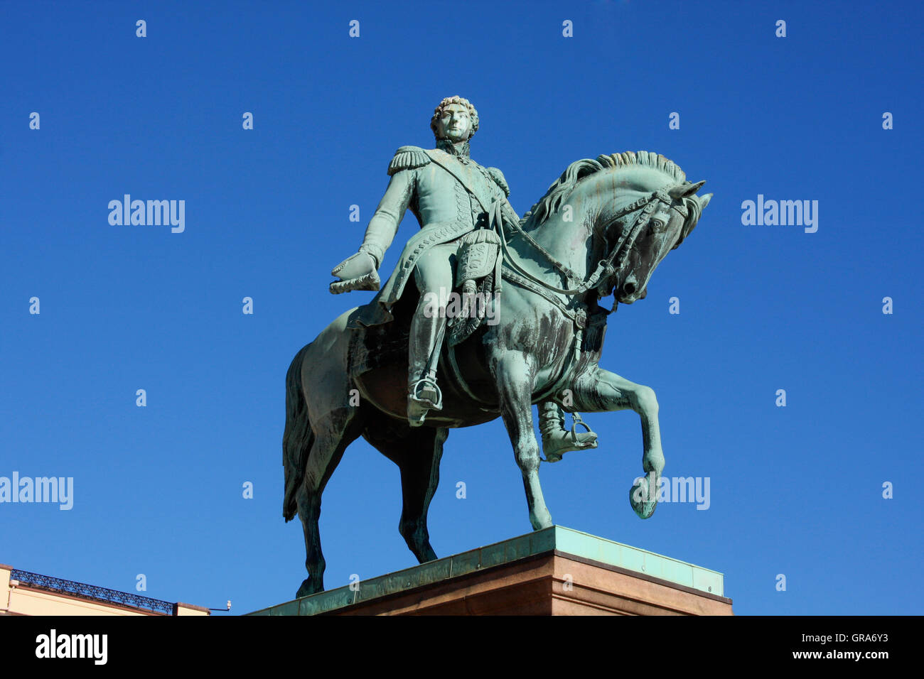Statue of king carl johan oslo hi-res stock photography and images - Alamy