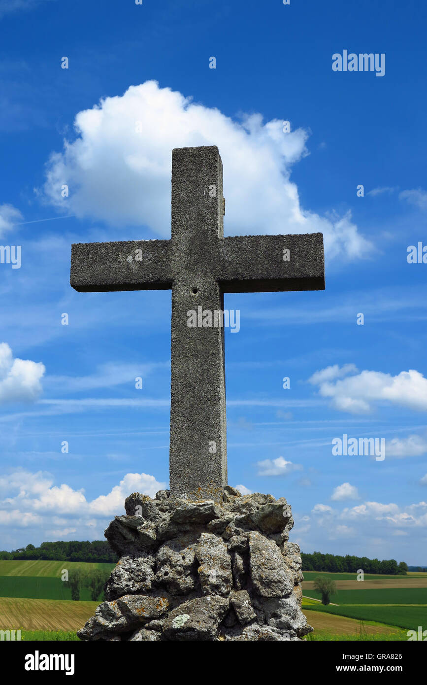 Cross corridor hi-res stock photography and images - Alamy